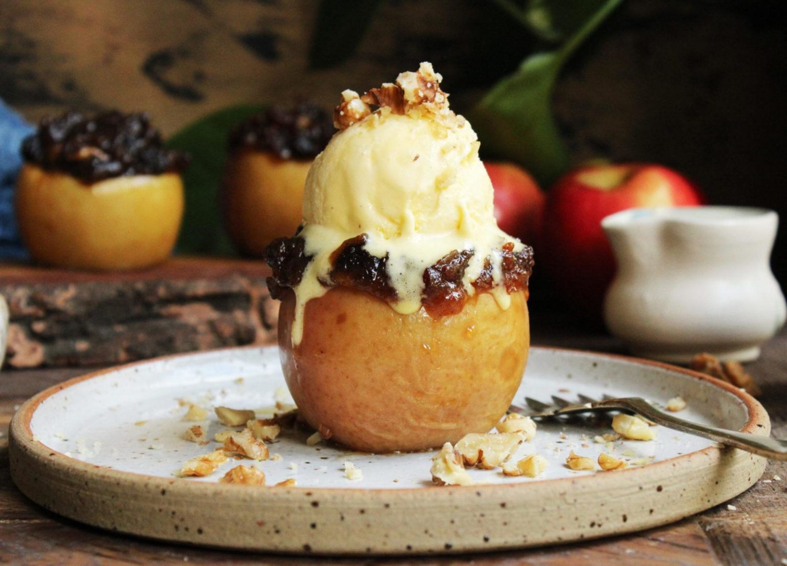 Baked Mincemeat Stuffed JAZZ™ Apples - JAZZ Apple UK