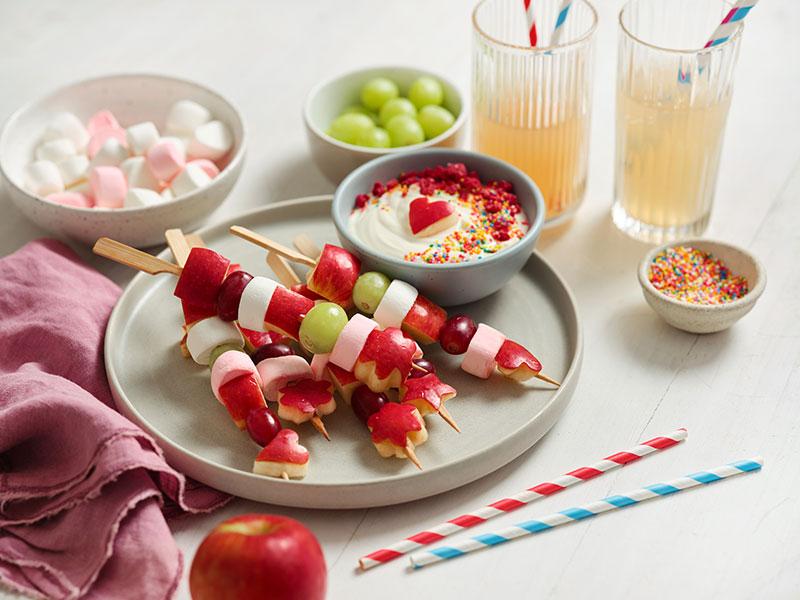 JAZZ™ APPLE FRUIT SKEWERS - JAZZ Apple US